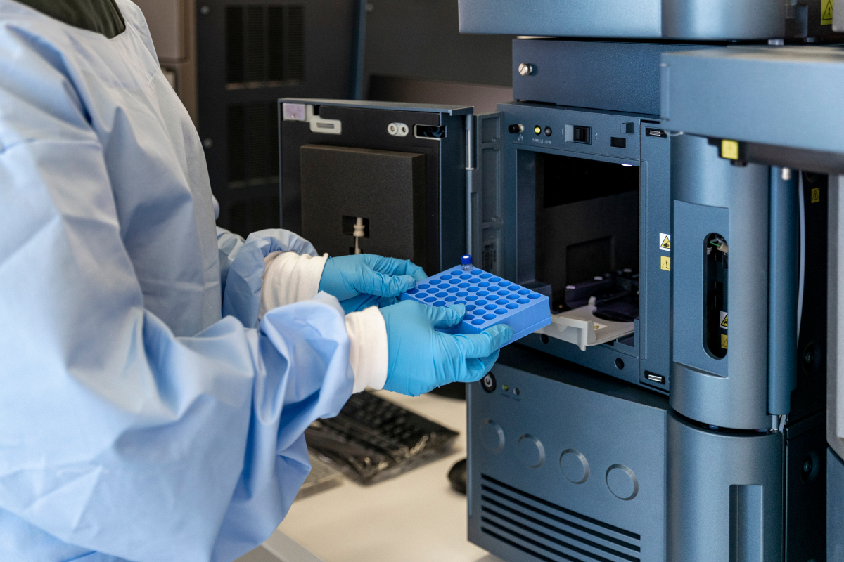 From Screening to Success: How Molecular 'Super-Glue' SJ3149, Could Advance Cancer Treatments